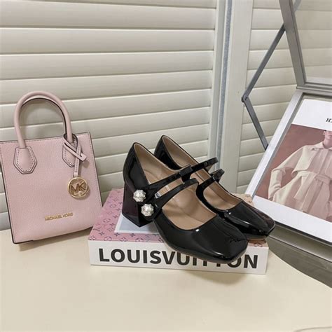 Туфли Miu Miu купить с доставкой по выгодным ценам в интернет магазине Ozon 1544304465