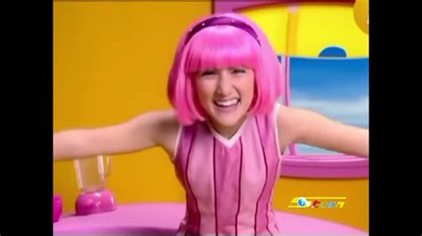 ليزي تاون على سبيس تون 2011 Youtube