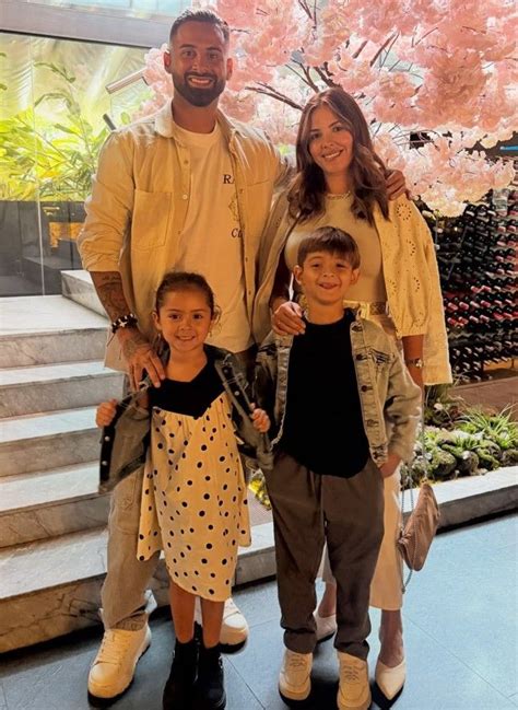Hallaron Muertos A La Esposa E Hijos Del Futbolista Argentino Lucas