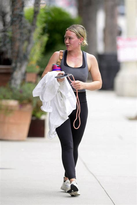 Hot Sexy Hilary Ilaria Bikini Pics