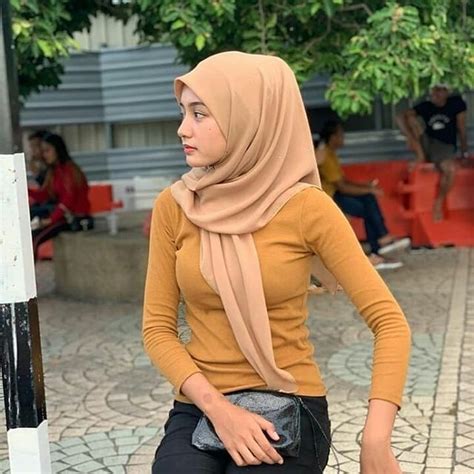 Foto Awek Buka Baju Araceliqonash