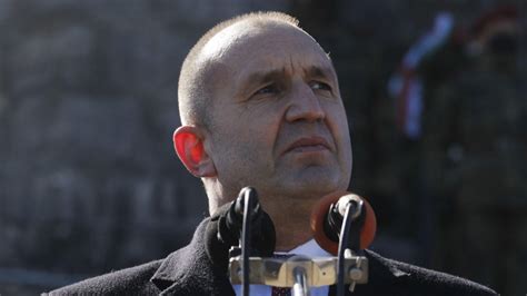 Румен Радев изказва съболезнования на семейството близките и колегите на майор Валентин Терзиев