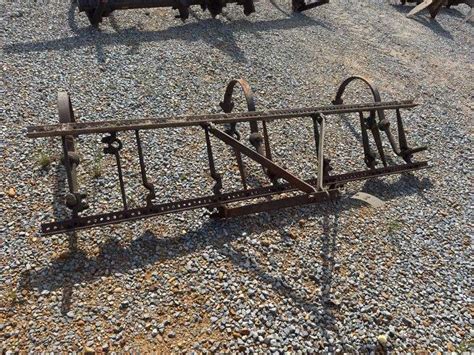 3 Shank Chisel Plow 3pt Hitch Taylor Auction And Realty Inc