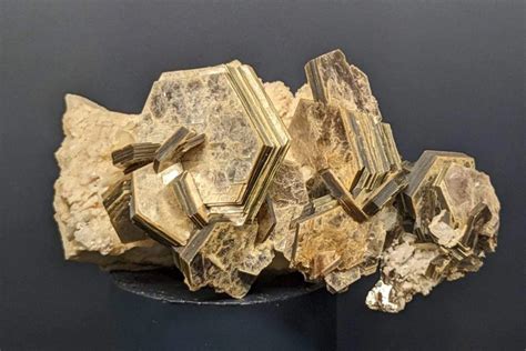 Muscovite Properties Uses Occurrence Geology In