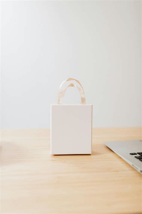 Clean Modern Shopify Store Mockup Photos Download The Best Free Clean