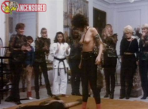 Голая Хелен Девон в Christina