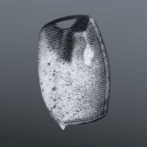 Men S Exfoliating Body Scrubber The Body Buffer Manscaped Uk