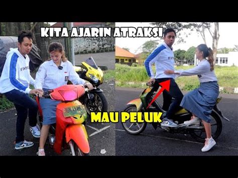 GEMES BANGET ! NGAJARIN MILEA NAIK MOTOR - YouTube