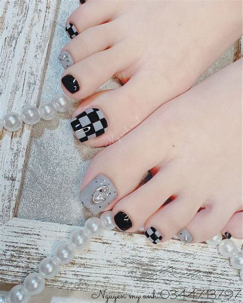 Pin By Nailboxkawaii On Nail Chân Pretty Toe Nails Red Acrylic Nails Acrylic Nails Coffin Short
