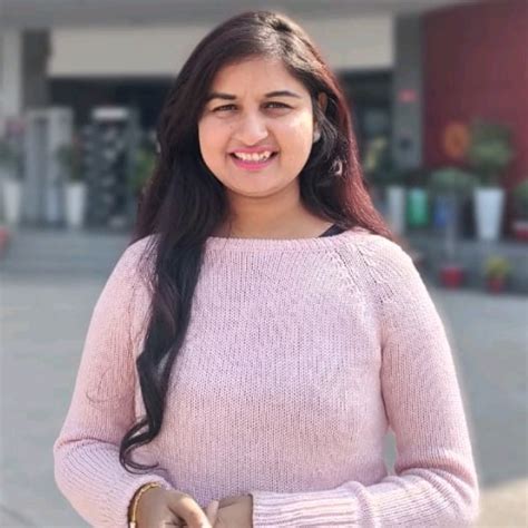 Prachi Tiwari News Anchor News Anchor Dailyinsider Linkedin