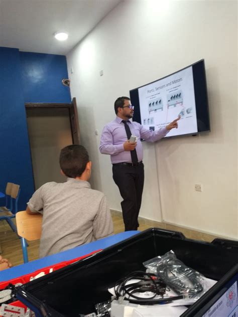 Robotics Class Grade 7 Oxford Schools