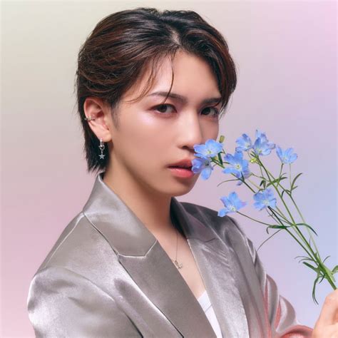 岩橋玄樹プロデュースブランド「two Hundred トゥーハンドレッド 」第2弾は自身の“誕生花”やファンネームから生まれた愛と想いが詰まっ