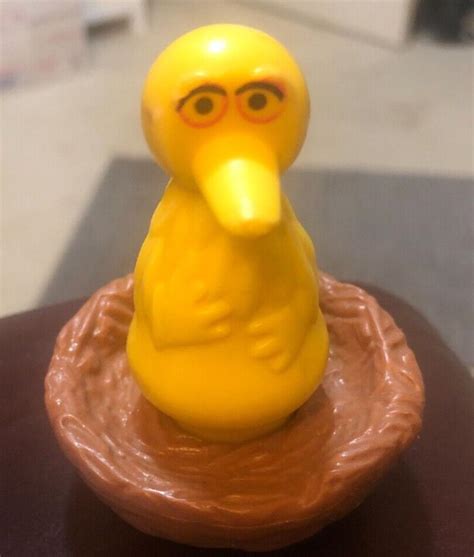Vintage Preschool Sesame Street Big Bird And Nest Collectible Figure Pvc