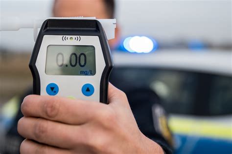 Badanie trzeźwości pracownika nowe przepisy Pracuj pl Dla Firm