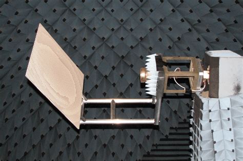 reflectarray breadboard in the dtu esa spherical near field antenna