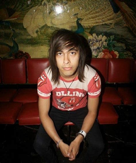 How To Sing Like Vic Fuentes Rpiercetheveil