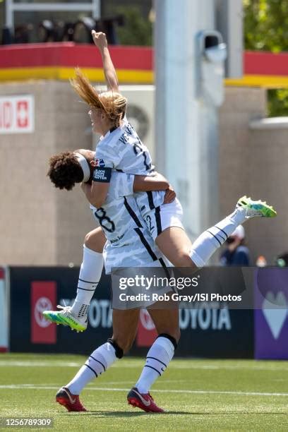 Charley Weaver Photos And Premium High Res Pictures Getty Images