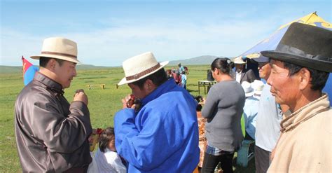 УИХ ЫН ГИШҮҮН Ж МӨНХБАТ ТОЙРГИЙНХОО НАЙМАН СУМЫН 38 БАГТ УУЛЗАЛТ ӨДӨРЛӨГ ХИЙЛЭЭ