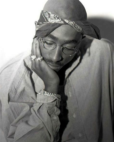 Pin By Joseph Jones On 2pac The Great Tupac Shakur Tupac Tupac Pictures