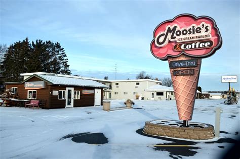 Moosies Ice Cream Parlor Home Facebook
