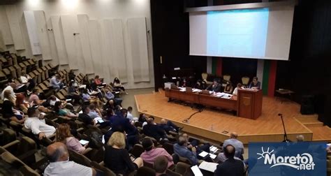 Сесията на общинския съвет продължава и днес в опит да бъде приет бюджетът на Варна