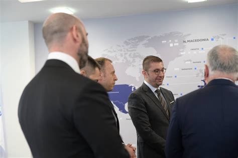 Hristijan Mickoski Денеска имав чест да присуствувам на свечениот пречек на првиот лет на