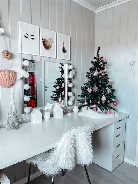 Slik Er Kontoret Pyntet Til Jul