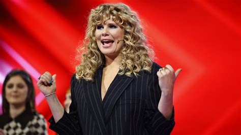 Sofie Linde Strålede På Scenen Her Er Hendes Stilrene Jakkesæt Fra