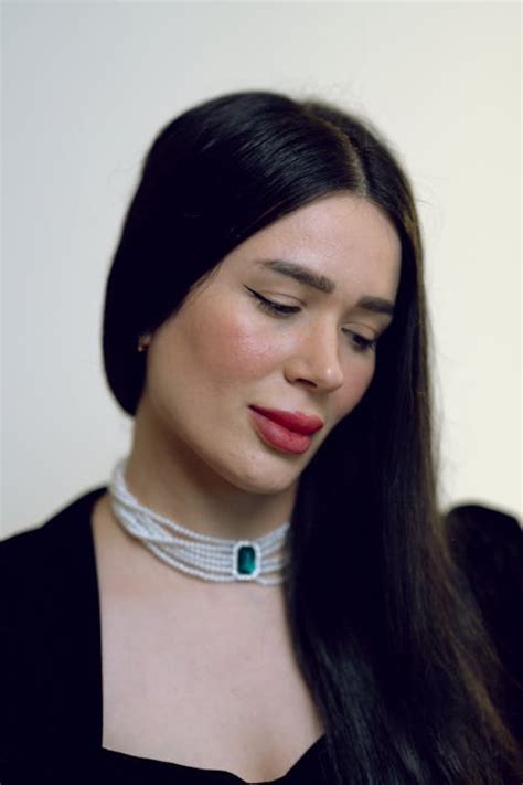 목걸이를 한 여자 · 무료 스톡 사진