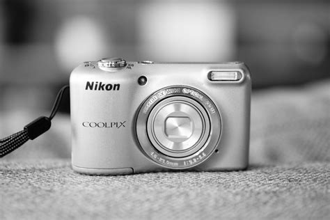 Why Are Compact Cameras Making A Comeback Nostalgia Doesn T Explain
