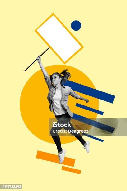 수직선 크리 에이 티브 사진 콜라주 젊은 달리는 소녀 보여 주는 민주주의 차별 싸움 페미니스트 힘 시범 활동가 30 34세에 대한 스톡 사진 및 기타 이미지 Istock