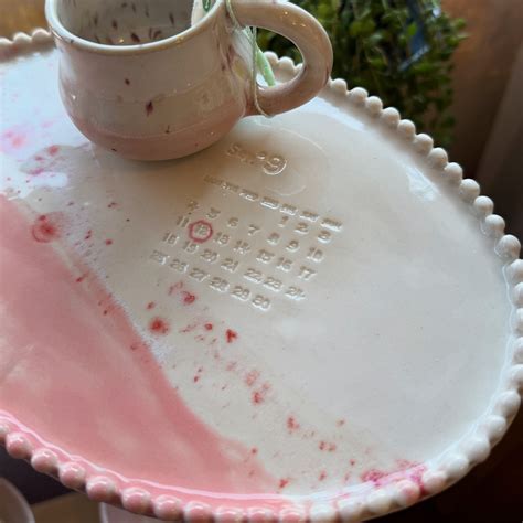 온다름 온다름 원데이클래스로 기념일 도자기 플레이트 만들기 💘 ”소중한 날을 도자기에 새겨 간직해보세요 우리의 기념일 아이의 탄생일 사랑하는 사람과 함께한