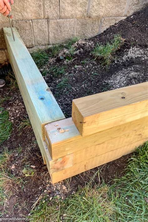 How To Build A DIY Planter Box Green WIth Decor