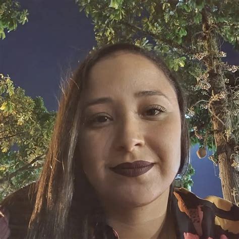 Érika Hollanda Erikaf Almeida • Threads Say More