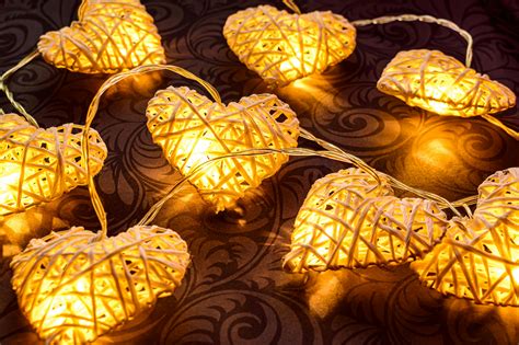 Led 가벼운 계절 골드 낭만적인 디자인 따뜻한 빛 발렌타인 배경 부드러운 빛 스트링 조명 실체가 없는 아늑한 엮은 예술적 디자인 은은한 빛