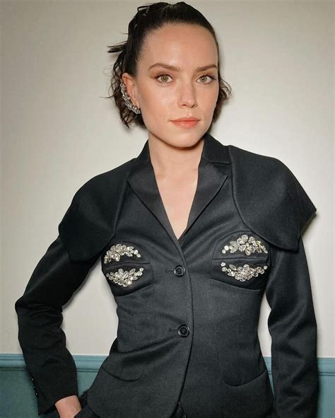 Daisy Ridley Rtreasurechestcelebs