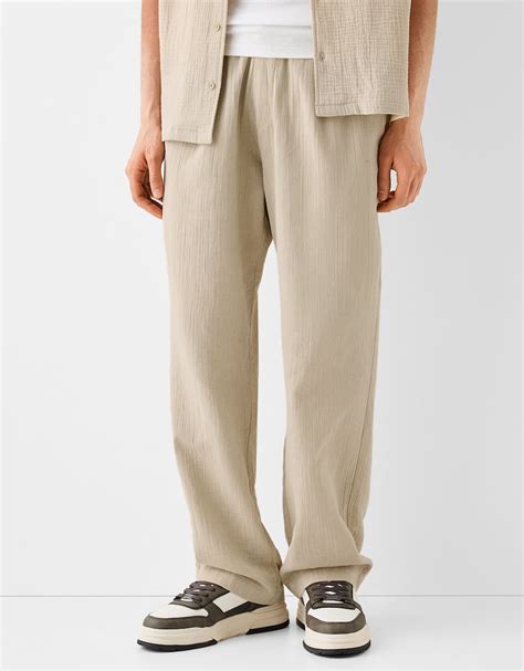 სადა ტექსტურული პერანგის და შარვლის ნაკრები კაცი Bershka