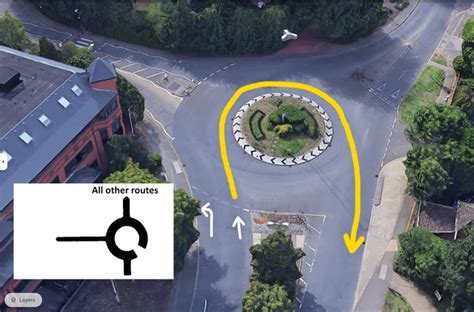 Roundabout Sign Doesnt Show 3rd Exit And There Is No Right Arrow Road Marking Am I Allowed To