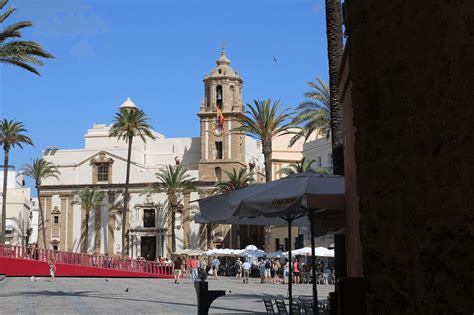 Apostolic Vs Catholic Church Christian Faith Guide