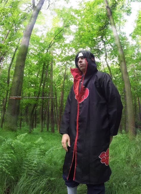 Itachi Uchiha Akatsuki Cosplay Forest Ii By Tedeik On Deviantart