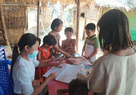 မြောက်ဦးခရိုင် ပြန်ကြားရေးနှင့်ပြည်သူ့ဆက်ဆံရေးဦးစီးဌာန မှ Mobile Library စနစ်ဖြင့် စာအုပ်၊စာစောင