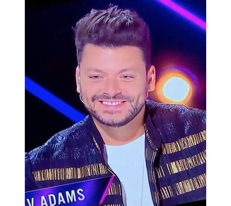 Photo Kev Adams Toujours Amoureux Diris Mittenaere Il Réplique