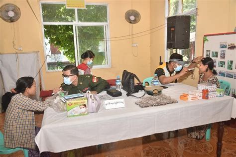 တပ်မတော်မြစ်တွင်းသွား ဆေးရုံရေယာဉ် ရွှေပုဇွန် နှင့် မြစ်ရေယာဉ် စကု ညောင် တုန်းမြို့၊ မြို့ပေ