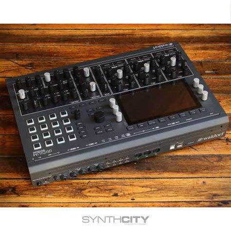 Waldorf Iridium Digital Polyphonic Desktop Synthesizer Synth