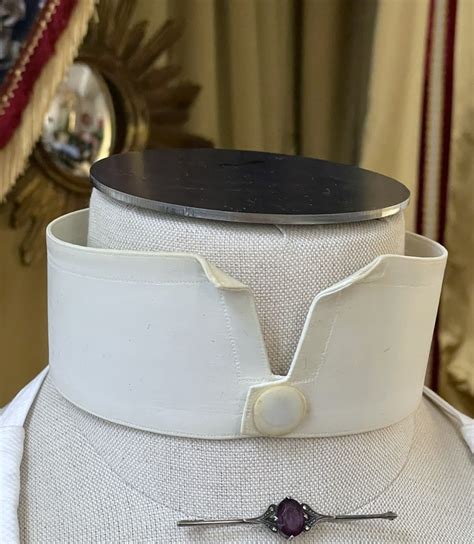 Cols Maison Du Linge Ancien