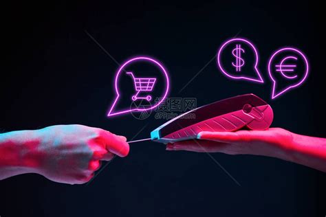 通过密码键盘的无线支付卡现代霓虹色的在线高清图片下载 正版图片504564269 摄图网