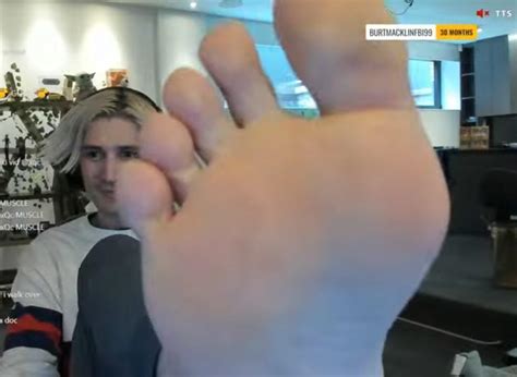 Félix Lengyels Feet
