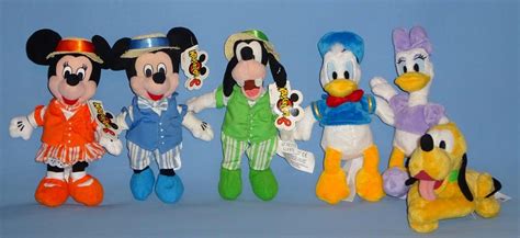 Pluto And Daisy Flicker
