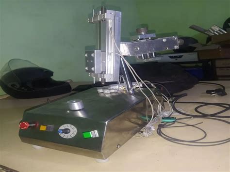 Automatic Robotic Glue Dispensing Machine Lifting Capacity 500 Mm At