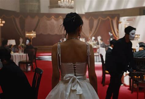 ‘animal Farm ซิงเกิลแรกจากอัลบั้มเต็มของ Bibi กับเอ็มวีที่เต็มไปด้วยเลือด